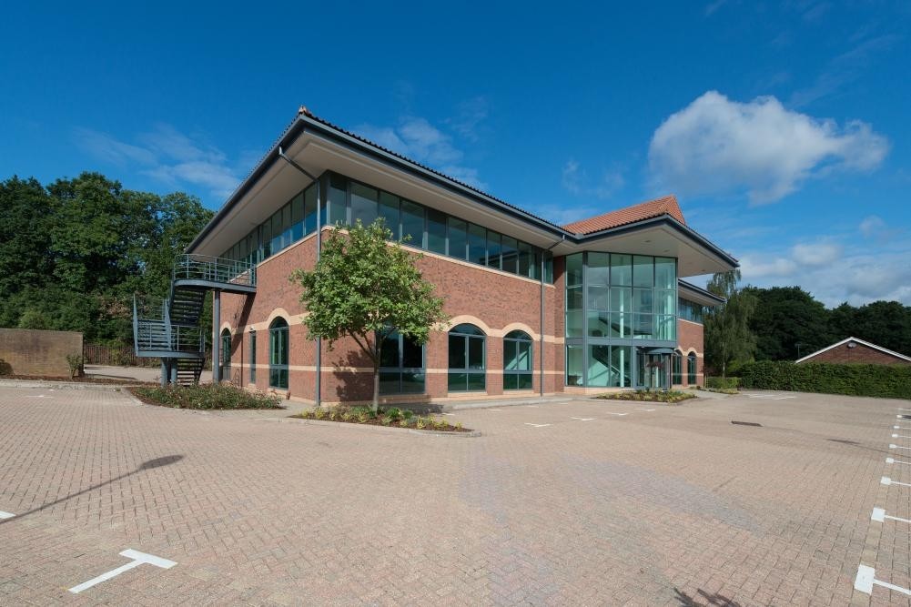 Weybridge - Elder House - The Photographic Angle